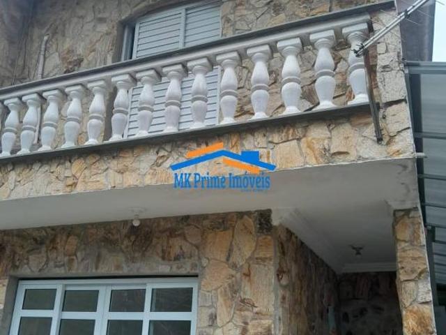 Casa com 3 quartos e 3 vagas de garagem