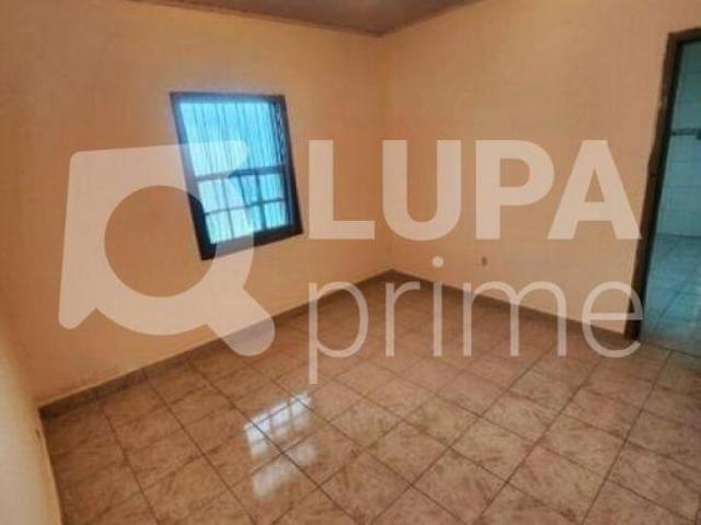 CASA COM 3 QUARTOS E 3 VAGAS DE GARAGEM À VENDA NA VILA MARIA ALTA