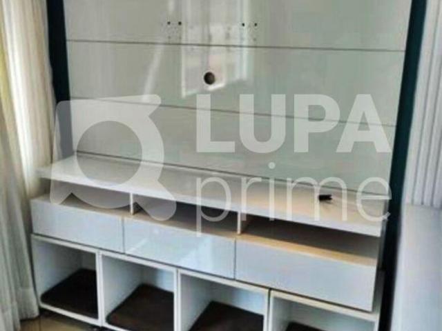 CASA COM 3 QUARTOS E 3 VAGAS DE GARAGEM À VENDA NA VILA MARIA ALTA