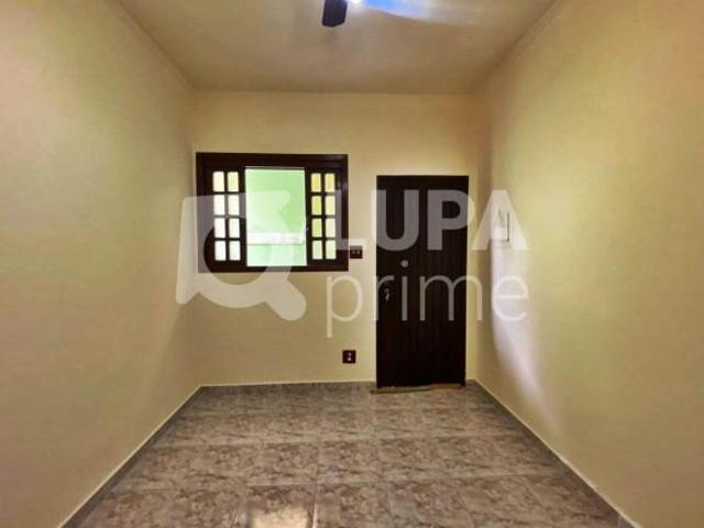 CASA COM 3 QUARTOS E 3 VAGAS DE GARAGEM À VENDA NO TUCURUVI