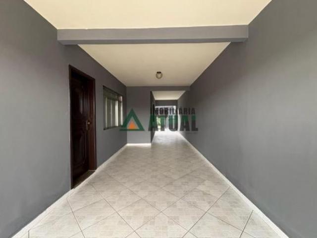 Casa com 3 quartos e ambientes espaçosos na Região Norte