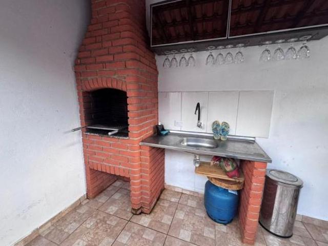 Casa com 3 quartos e área gourmet em Itanhaém