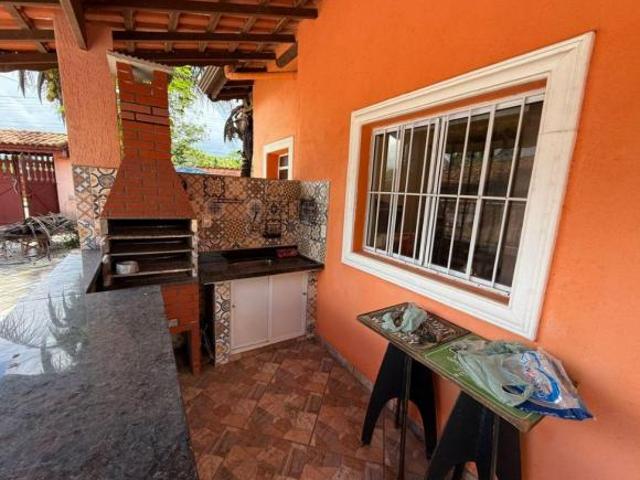 Casa com 3 quartos e área gourmet em Itanhaém