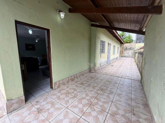 Casa com 3 quartos e área gourmet em Peruíbe