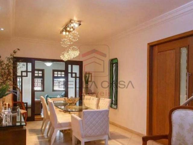 Casa com 3 quartos e duas vagas na Vila Prudente!