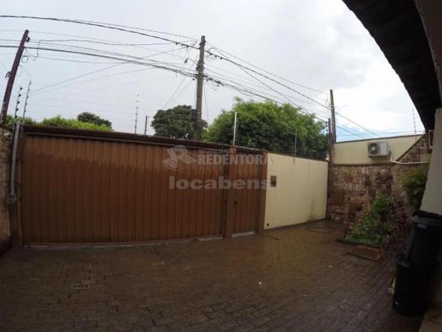 Casa com 3 quartos e Edícula com 2 quartos Vila Moreira