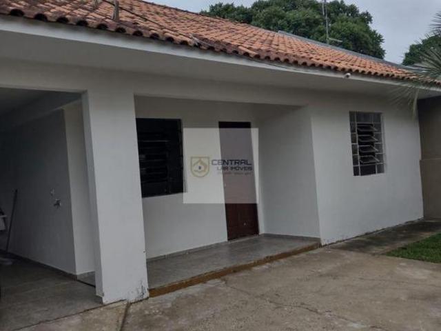 Casa com 3 Quartos e Garagem para 2 Carros no Barreirinha!