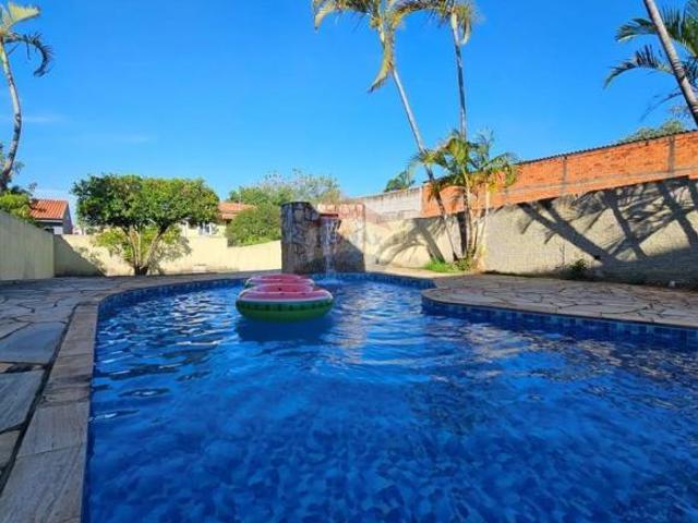 Casa com 3 quartos e piscina na Vila Nova Sorocaba