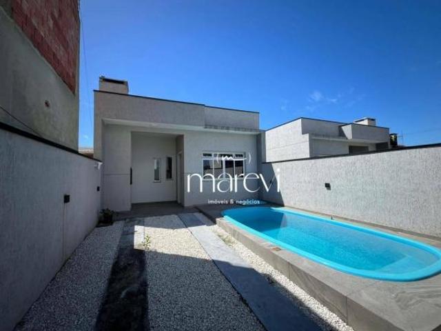 Casa com 3 Quartos e Piscina no Brejatuba em Guaratuba/PR
