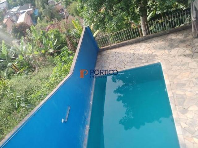 Casa com 3 quartos e piscina à venda no bairro Vila Olinda em Franco da Rocha/SP