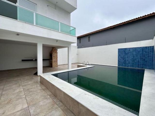 Casa com 3 quartos e piscina em Peruíbe R$ 1.300.000,00