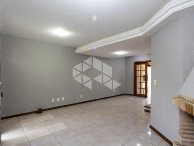 Casa com 3 quartos e piscina privativa para locação no Bairro Hípica