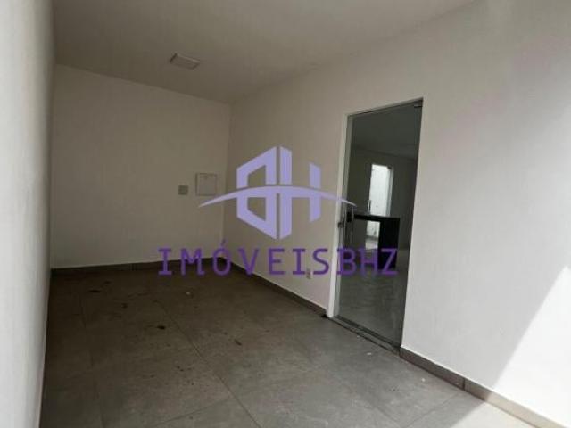 Casa com 3 Quartos e suíte à Venda, 83 m² por R$ 480.000