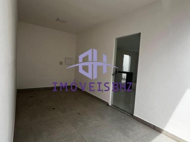 Casa com 3 Quartos e suíte à Venda, 83 m² por R$ 480.000