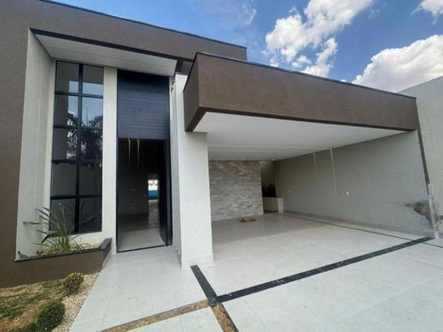 CASA COM 3 QUARTOS EM ARNIQUEIRA
