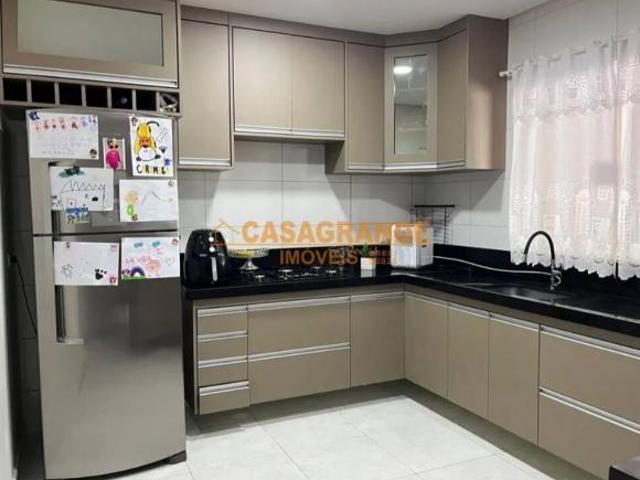 Casa com 3 quartos Jardim Santa Rosa