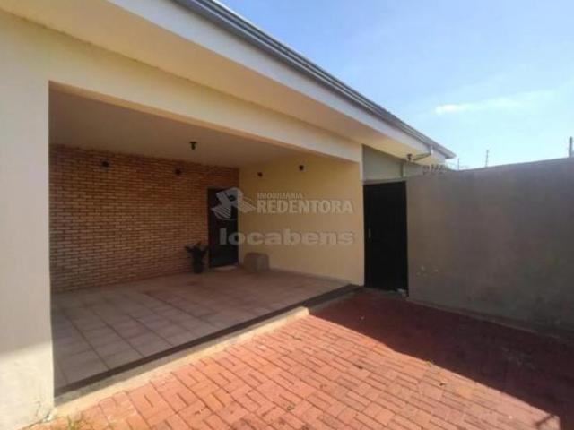 Casa com 3 Quartos Locação ou Venda Jardim Seyon