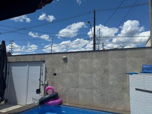 Casa com 3 quartos, Maracanã, Praia Grande R$ 1.3 mi
