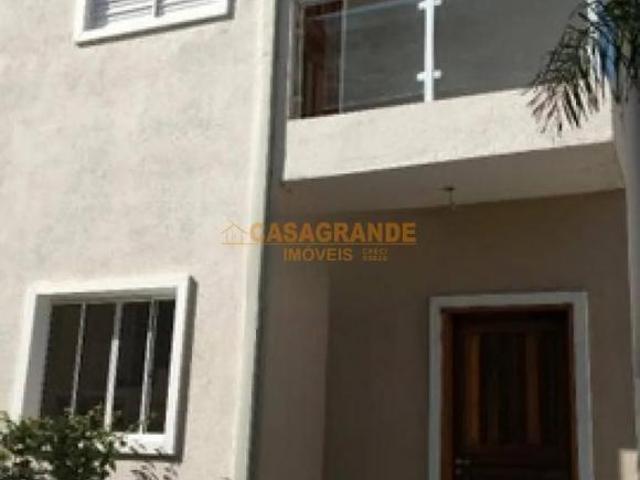 Casa com 3 quartos no Condomínio Canto dos Ipês
