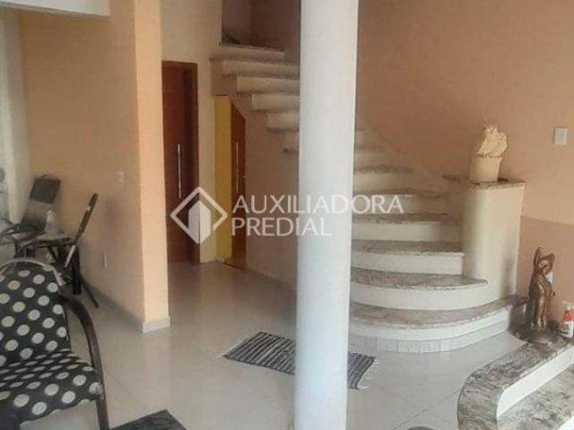 Casa com 3 quartos no bairro Medianeira