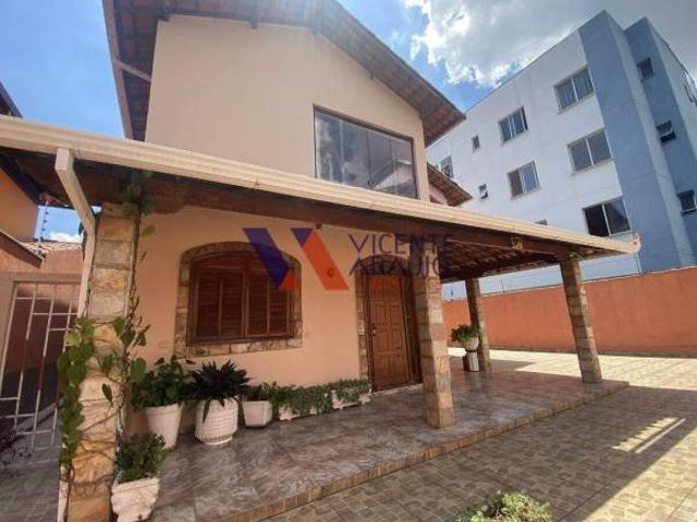 Casa com 3 quartos no bairro Brasiléia, perto do Centro de Betim