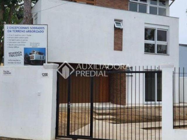 Casa com 3 quartos no bairro Guarujá