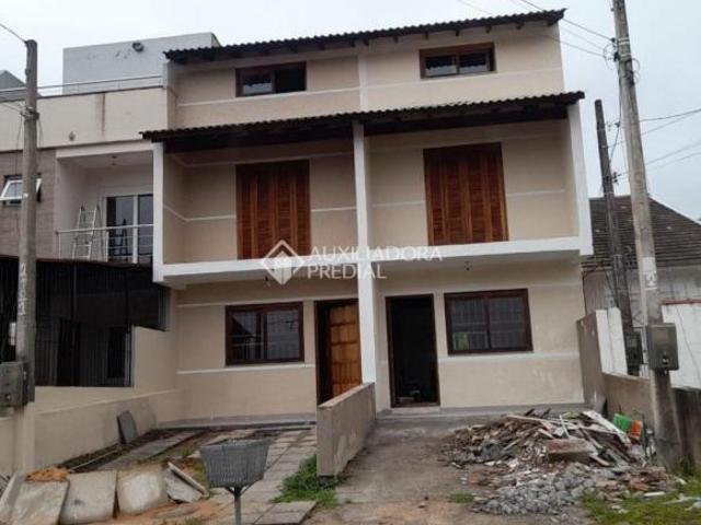 Casa com 3 quartos no bairro Guarujá