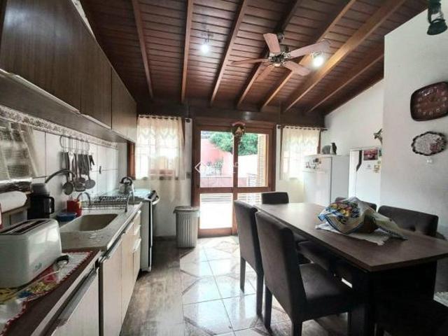 Casa com 3 quartos, no bairro Hípica