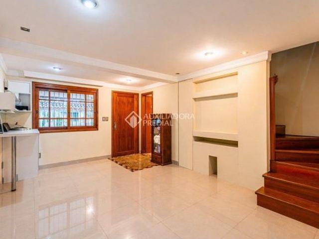 Casa com 3 quartos no bairro Tristeza