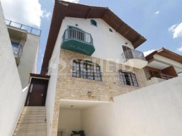 CASA COM 3 QUARTOS NO JARDIM MONTE KEMEL/VILA SÔNIA