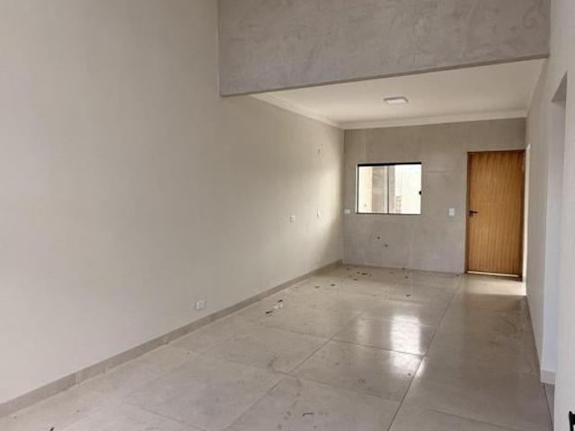 CASA COM 3 QUARTOS NO JARDIM CAMPO BELO EM MARINGÁ PR