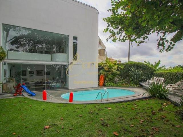 CASA COM 3 QUARTOS NO MORUMBI