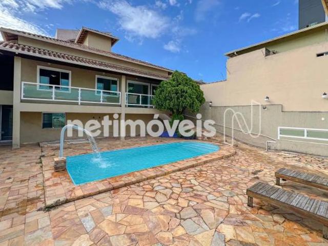 Casa com 3 Quartos no Santa Mônica 251m²