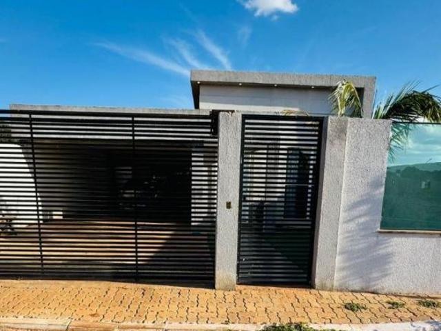 CASA COM 3 QUARTOS NA RUA SABIÁ PONTE ALTA