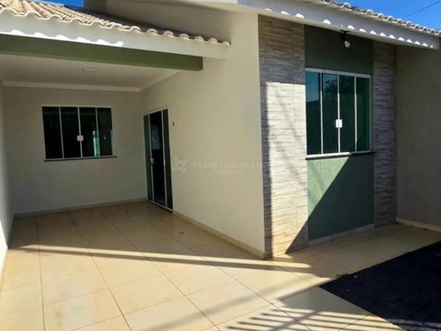 Casa com 3 quartos na zona sul próximo a Av. Carlos Borges