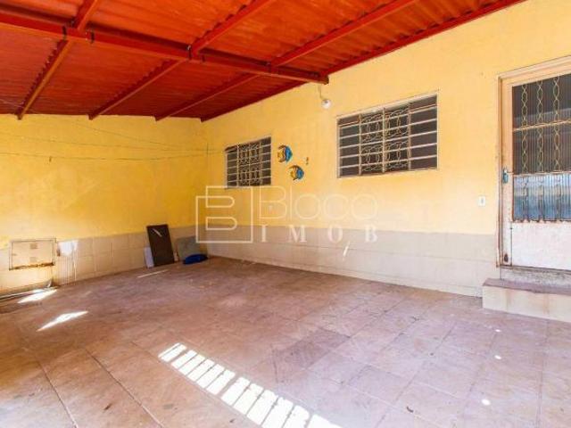casa com 3 quartos Samambaia quadra 402 aceita financiamento