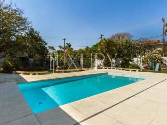 Casa com 3 quartos sendo 3 suítes à venda no bairro Alto de Pinheiros