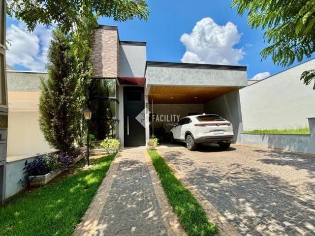 Casa com 3 quartos sendo 3 suites no Condomínio Terras da Estância Paulínia