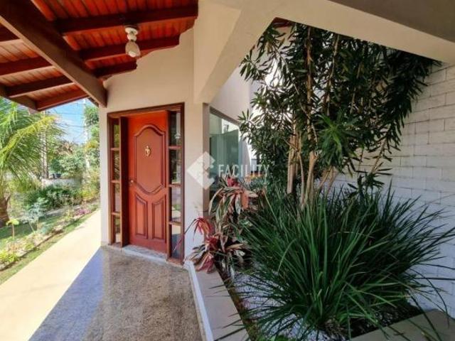 Casa com 3 quartos sendo 3 suites no Condomínio Villagio Capriccio Louveira