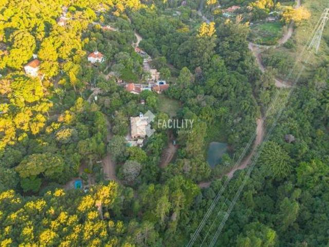 Casa com 3 quartos sendo 3 suites no Pq Valinhos