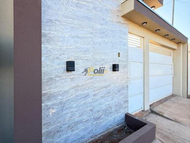 casa com 3 quartos sendo 1 suíte