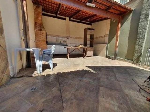 Casa com 3 quartos sendo 1 suite, 2 vagas Região Central Caieiras