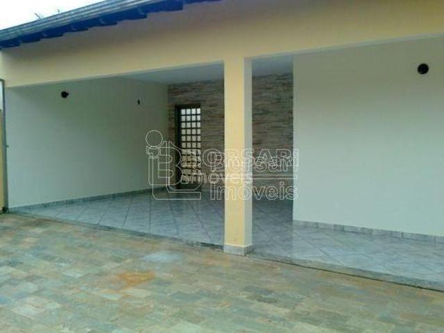 Casa com 3 quartos, sendo 1 suite, a venda no Jardim Imperador Araraquara