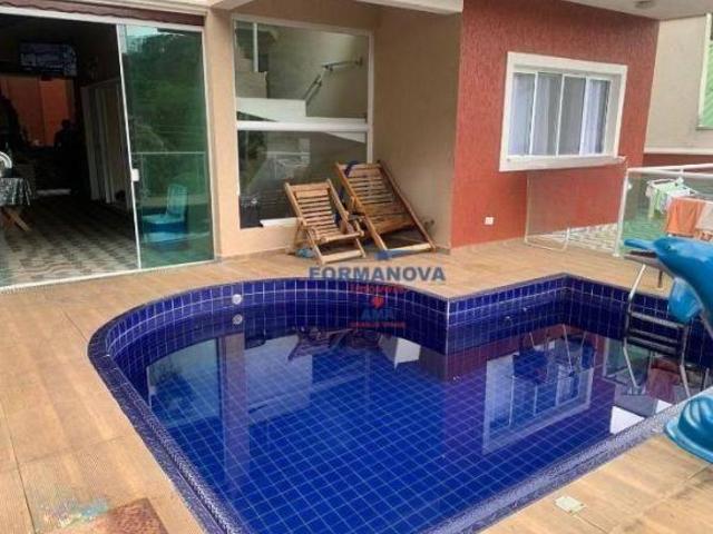 Casa com 3 quartos sendo 1 Suíte à venda com 212 m² na Granja Viana