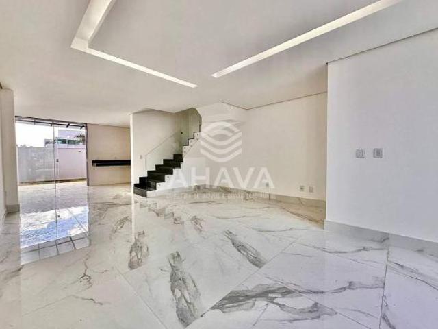 Casa com 3 Quartos sendo 1 Suíte à Venda, 145m², 4 Vagas, Bairro Santa Branca