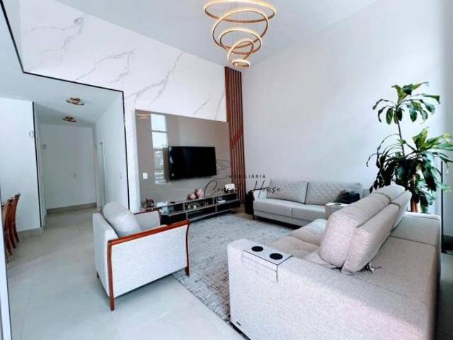 Casa com 3 quartos sendo 1 suíte à venda, 116 m² por R$ 1.100.000 Parque Rizzo II Cotia/SP