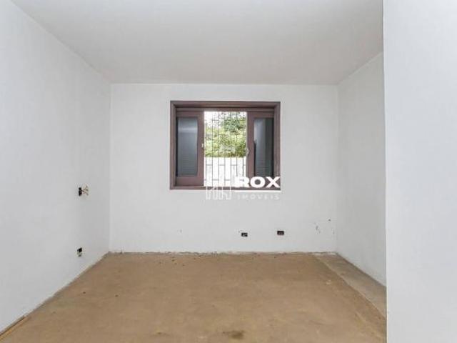 Casa com 3 quartos, sendo 1 suíte à venda, 375 m² por R$ 1.700.000 Seminário Curitiba/PR