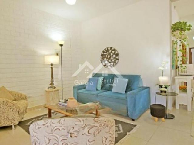 Casa com 3 quartos sendo 1 suíte com edícula