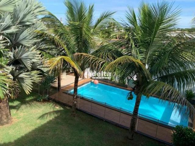 Casa com 3 quartos sendo 1 suíte disponível para venda no bairro Jardim Sul em Uberlândia MG