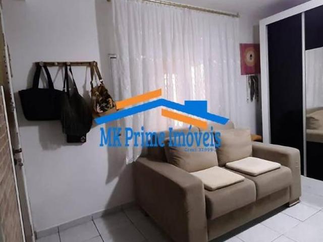Casa com 3 quartos sendo 1 suíte e três vagas de garagem